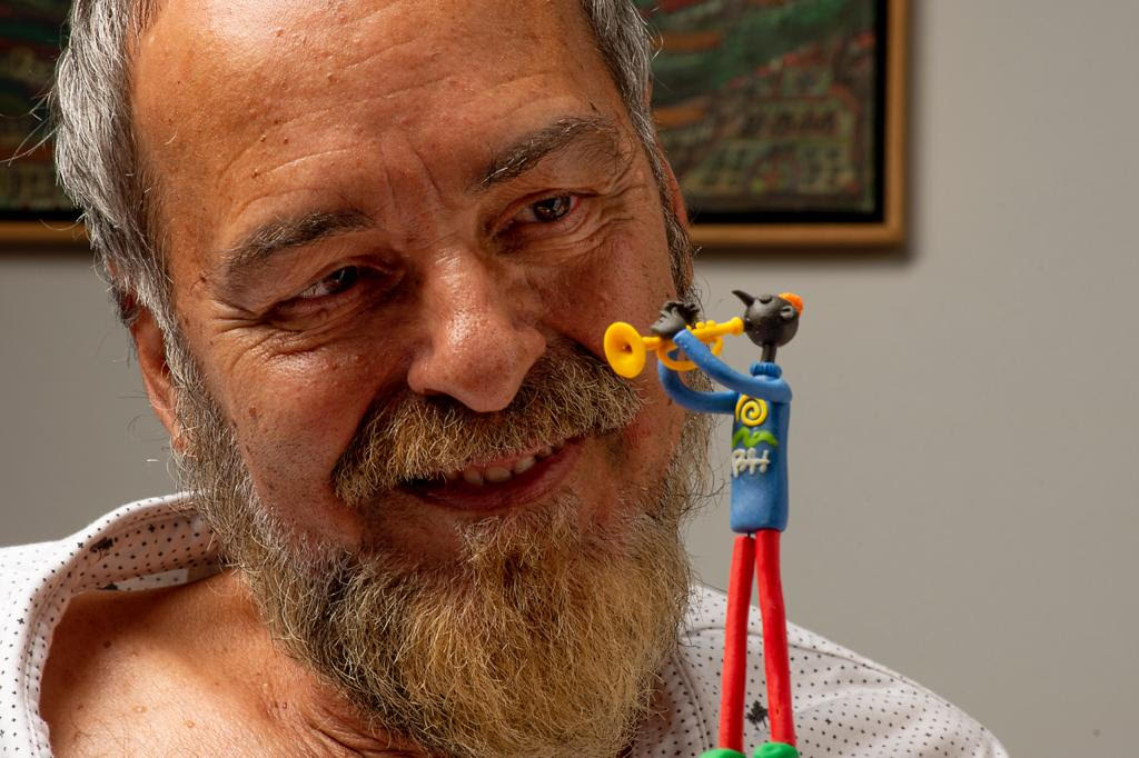 Marcelo Xavier, autor em TANTAS-FOLHAS